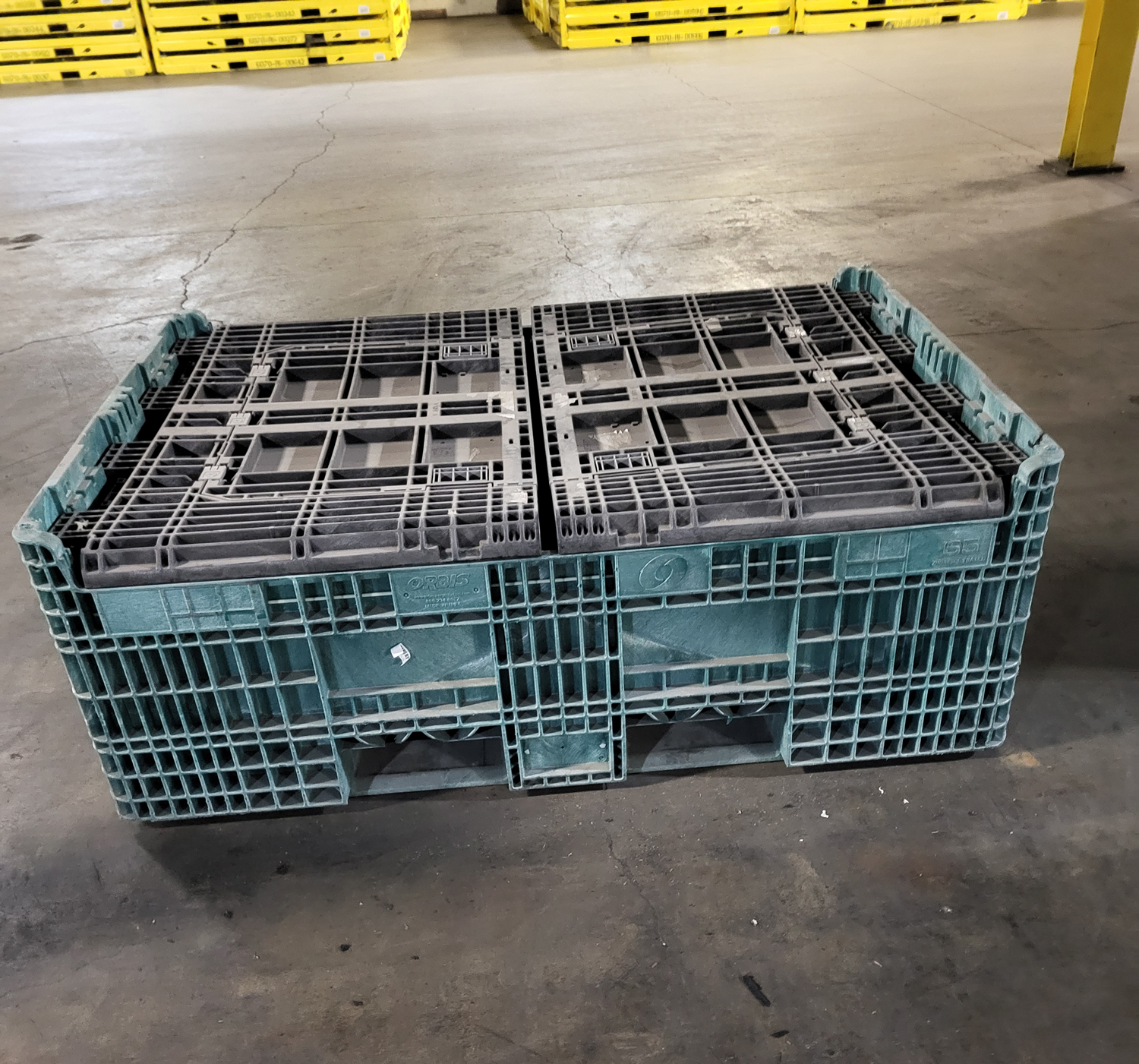 64 x 48 x 50 - Used Collapsible Bulk Containers